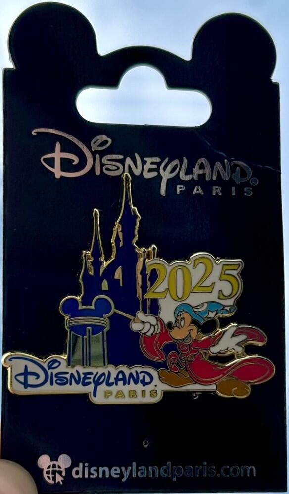 91992 - Sorcerer Mickey, Castle, and Earffel Tower - 2025 Dated Year ...
