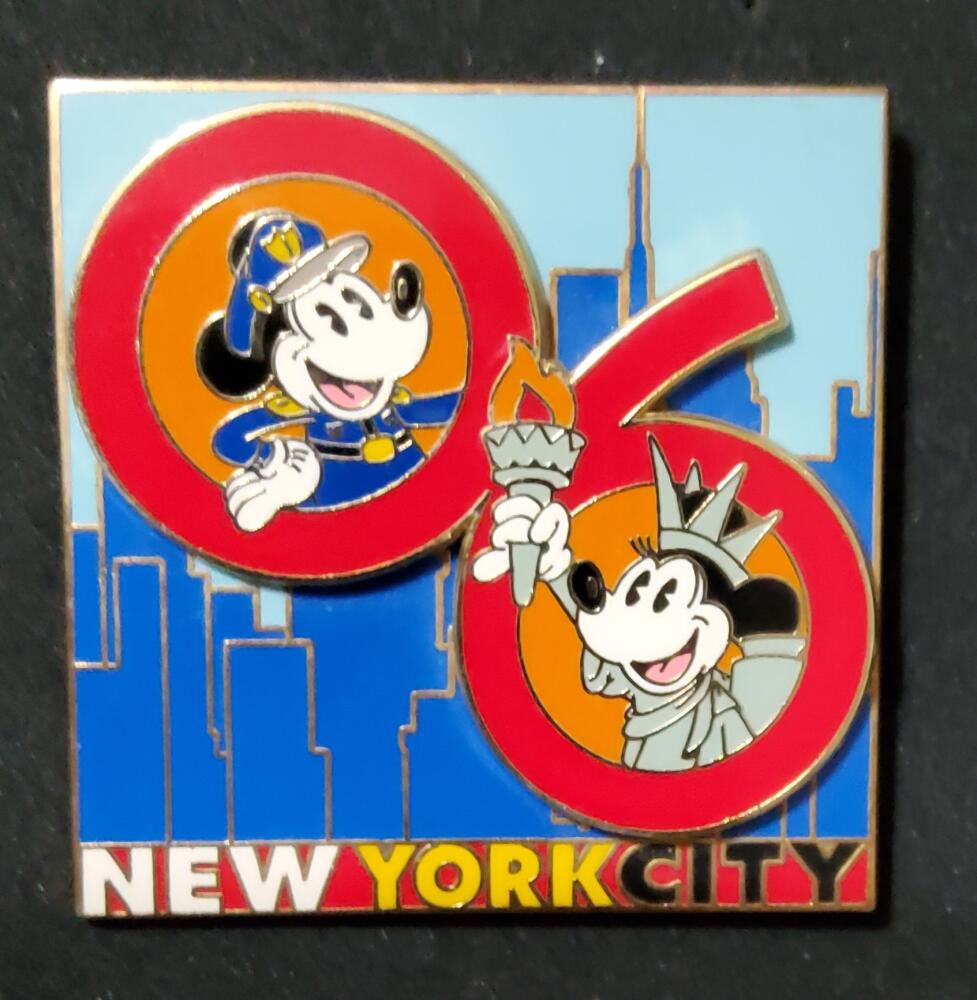 92300 - Mickey and Minnie 06 New York City - World Of Disney (NYC ...