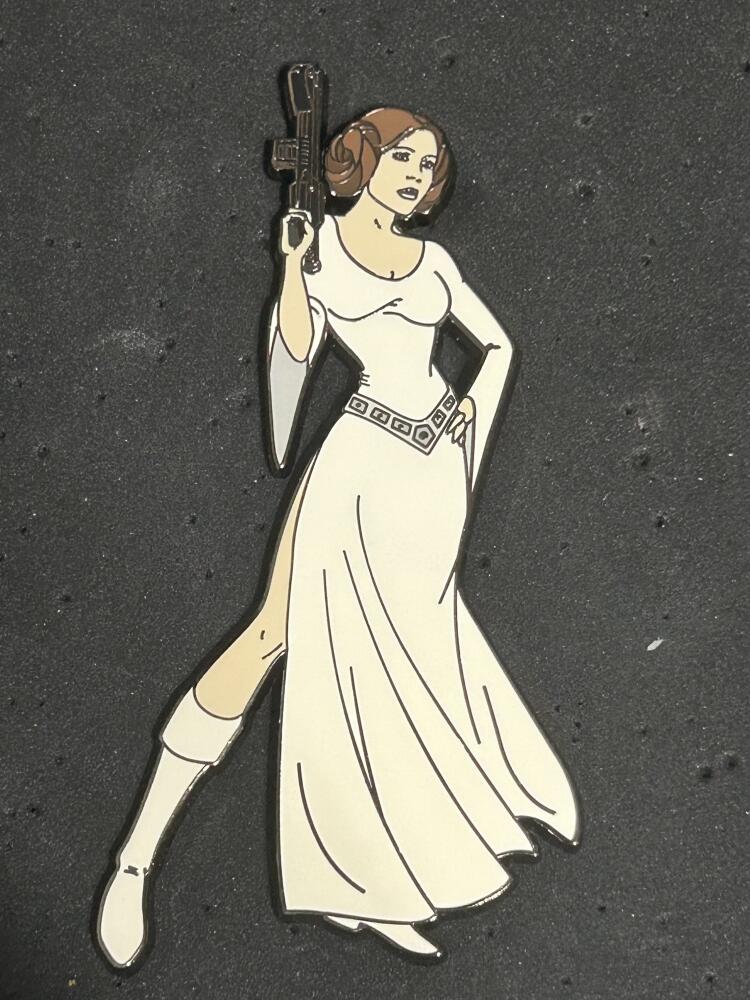 93627 - Leia showing leg - Fantasy Unlicensed Disney Pin