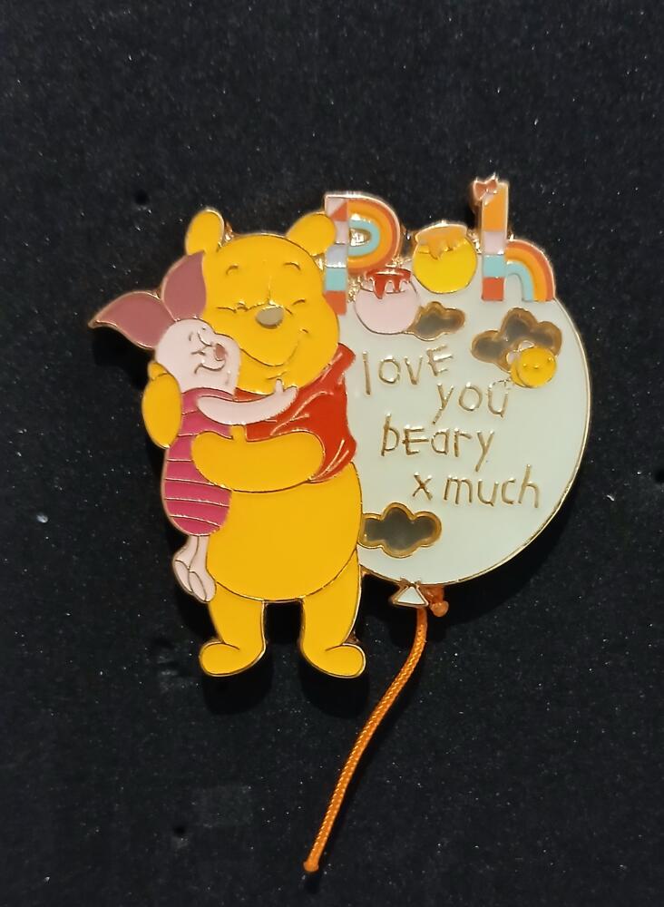 93785 - SDR Winnie the Pooh and Piglet - Love you beary much - Shanghai Disney Resort Disney Pin