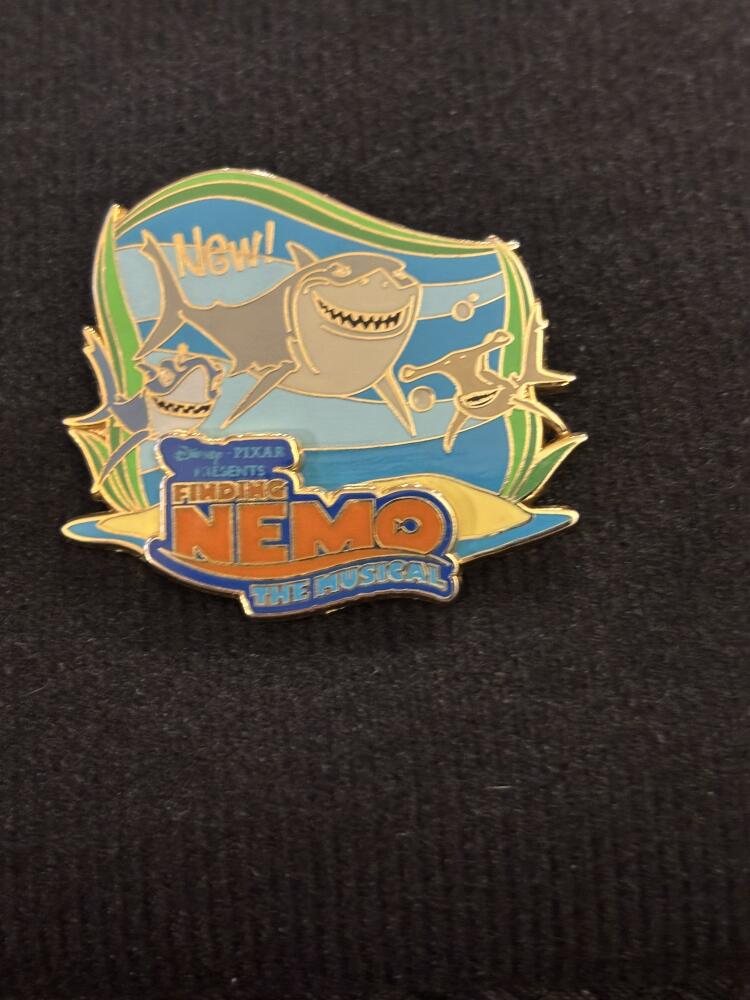 94392 - Bruce, Anchor, and Chum - Cast Exclusive - Finding Nemo: The ...