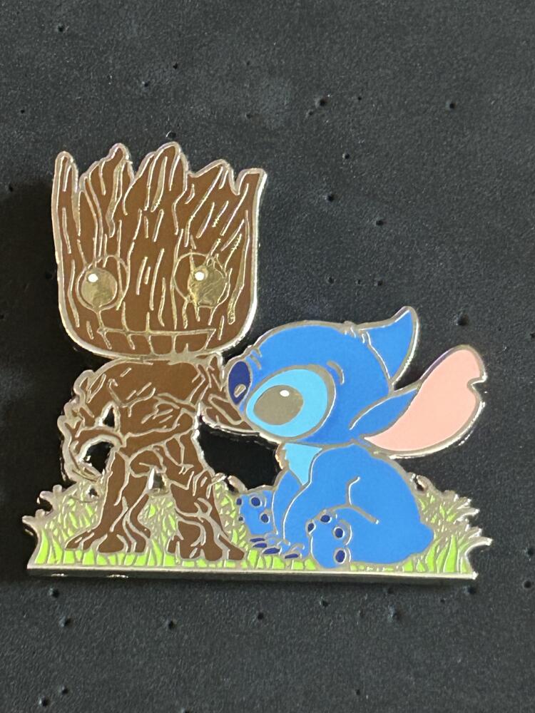 95613 - Stitch and Groot - Fantasy Unlicensed Disney Pin