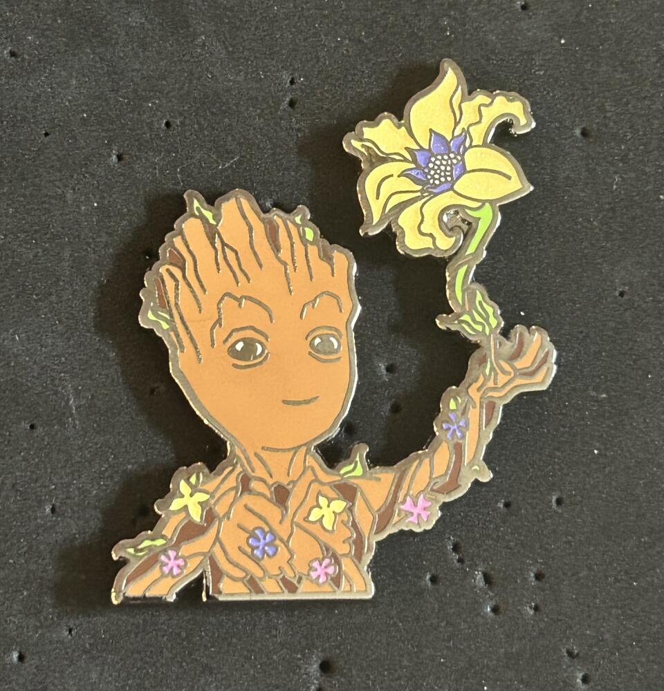 95625 - Groot with Rapunzel’s Flower - Fantasy Unlicensed Disney Pin