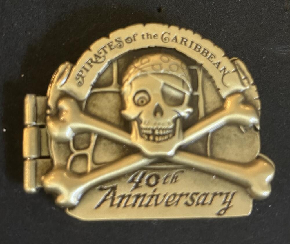 95978 - Pirates of the Caribbean 40th anniversary skull and bones ...
