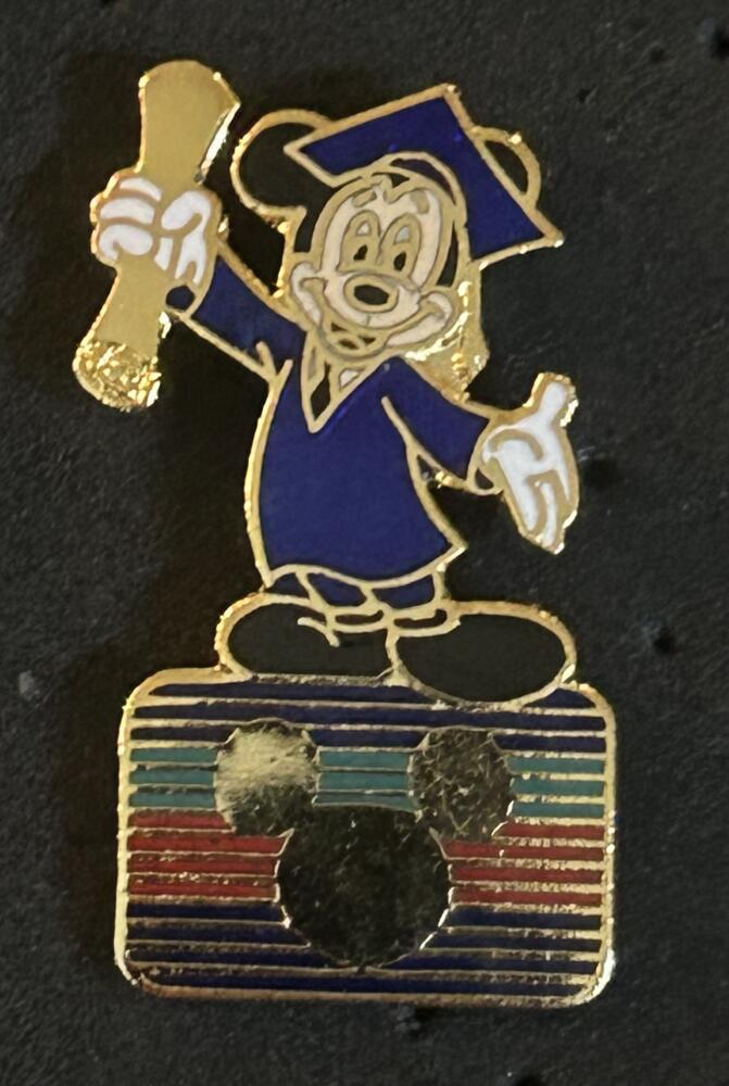 96039 - Graduation Mickey with Disney Channel Logo - Disney Channel