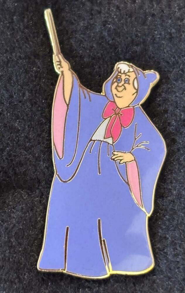 97312 - Fairy Godmother with hand on her hip - Cinderella