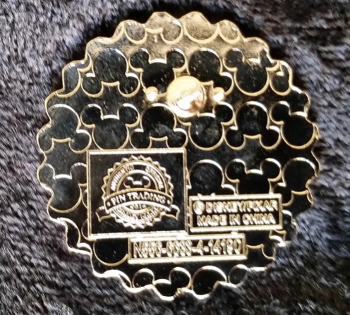 2703 - Carl Bottle Cap - Pixar's Up