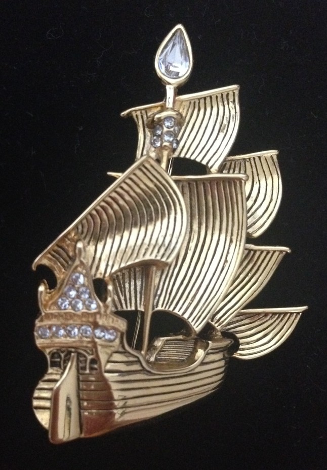 530 - Captain Hook's Pirate Ship Jolly Roger - Peter Pan - Disney Store ...