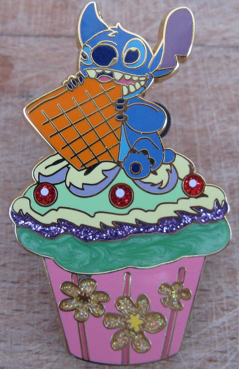 8548 - Stitch - 2012 Booster Set - Disney Cupcakes