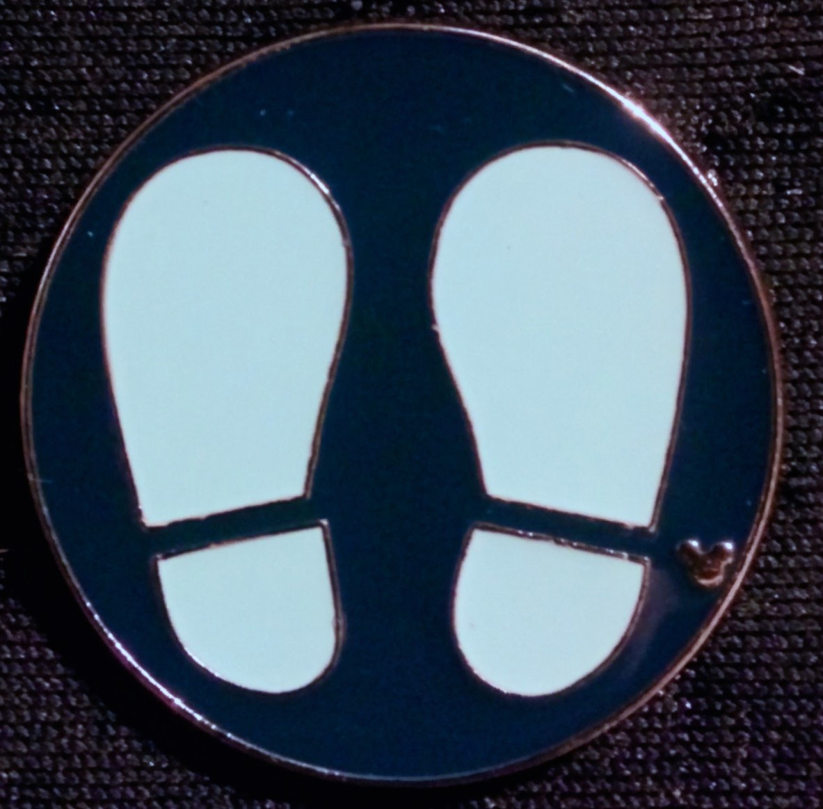 17435 - Mickey Mouse - 2008 Hidden Mickey - Character Footprints - Walt ...