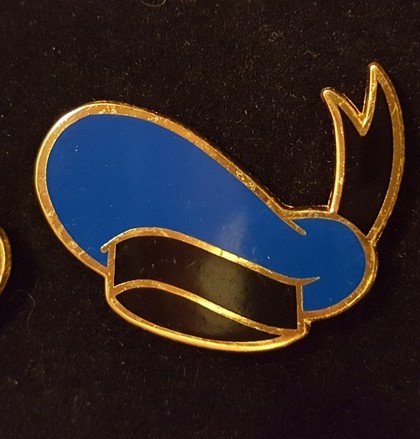 14378 - Donald duck hat - Character Hats Mystery Pin Set