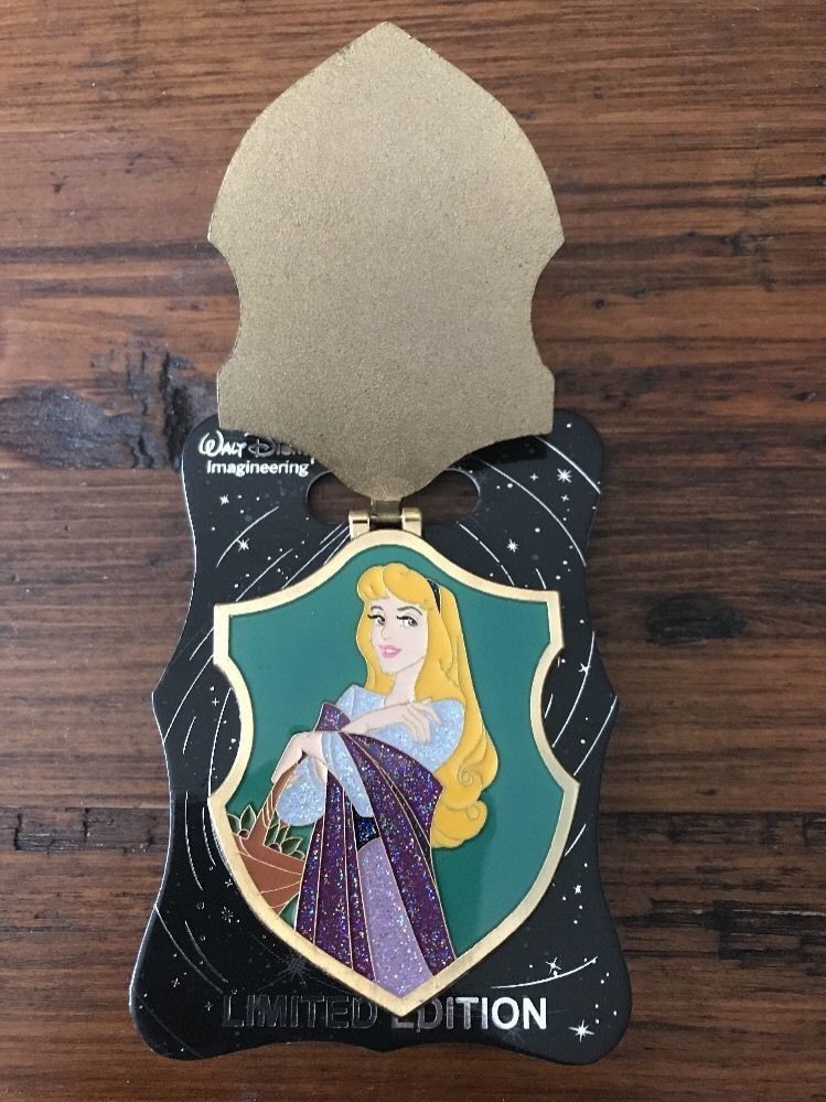 9726 - Briar Rose - Hinged Princess Crest - Walt Disney Imagineering ...