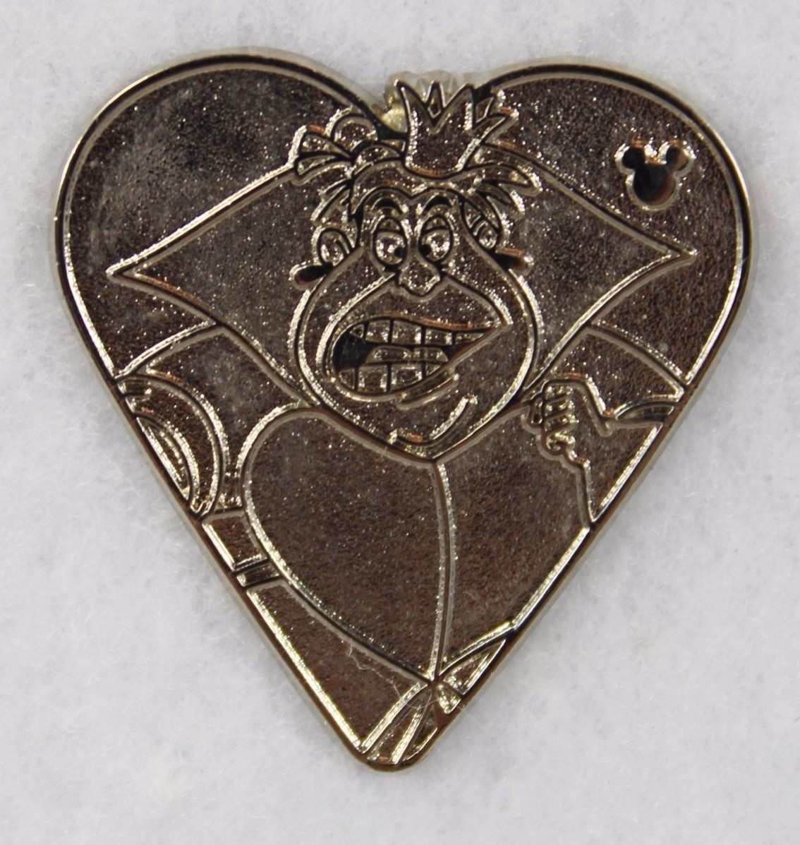 17023 - Queen of Hearts Heart CHASER - DLR Hidden Mickey Series 2013 ...