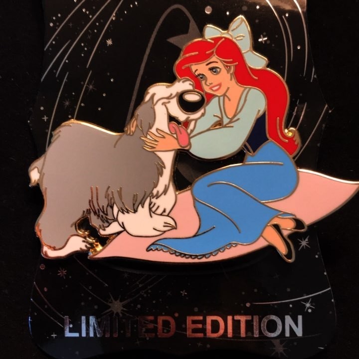 20607 - Ariel and Max - Heroines and Dogs