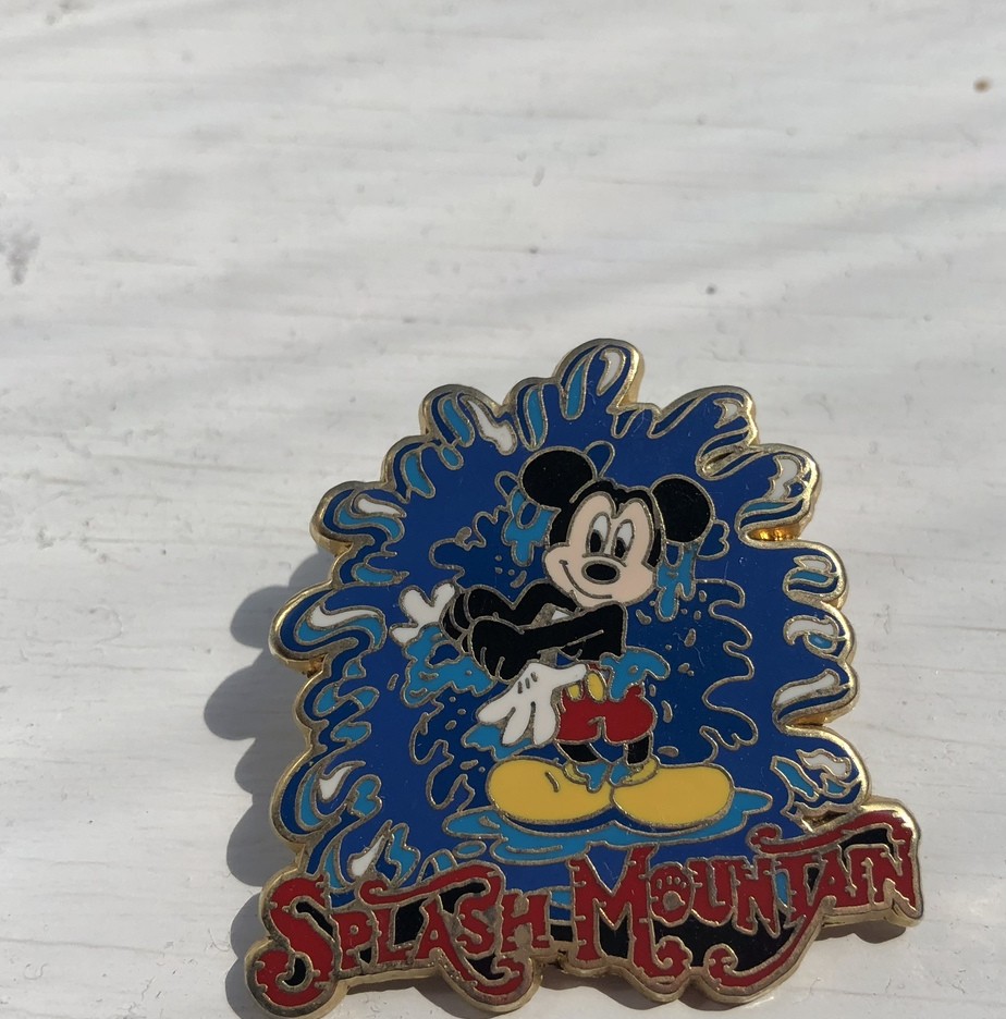 8296 - Mickey Mouse at Splash Mountain - Splash Mountain - Disneyland ...