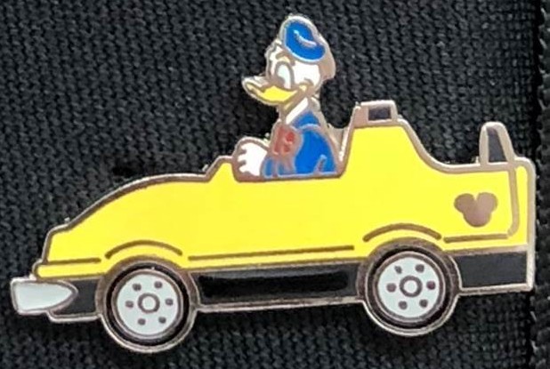 25407 - Donald in Yellow Car - 2008 Hidden Mickey - Characters Driving ...