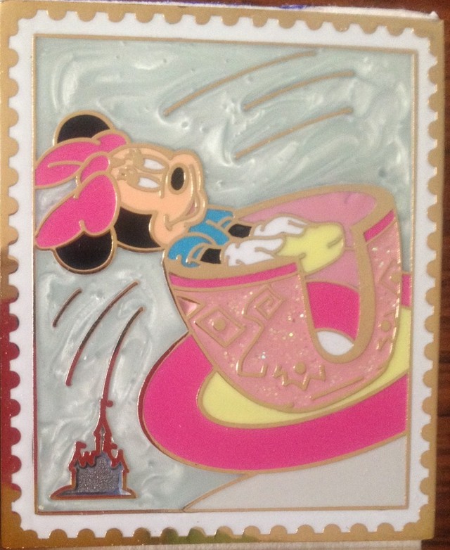 1339 - Minnie Mouse - Pin Trading Stamp Collection