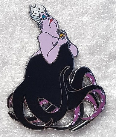 5186 - Ursula - DLRP 2018 Villains Collection - Disneyland Resort Paris ...
