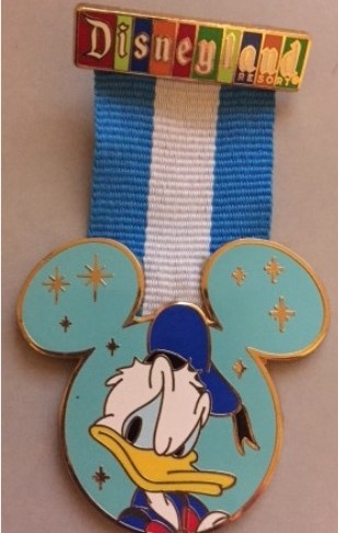 6869 - Donald Duck - Medals - Disneyland Resort Disney Pin
