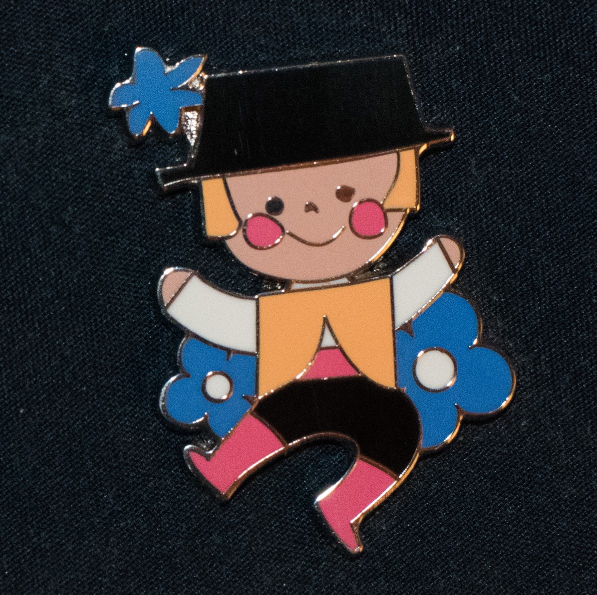 19104 - Russian Boy - It's a Small World Mystery Collection 2016