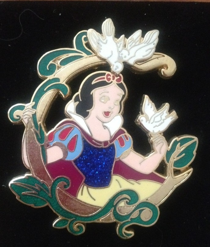 1499 - Snow White with dove birds - Snow White and the Seven Dwarfs