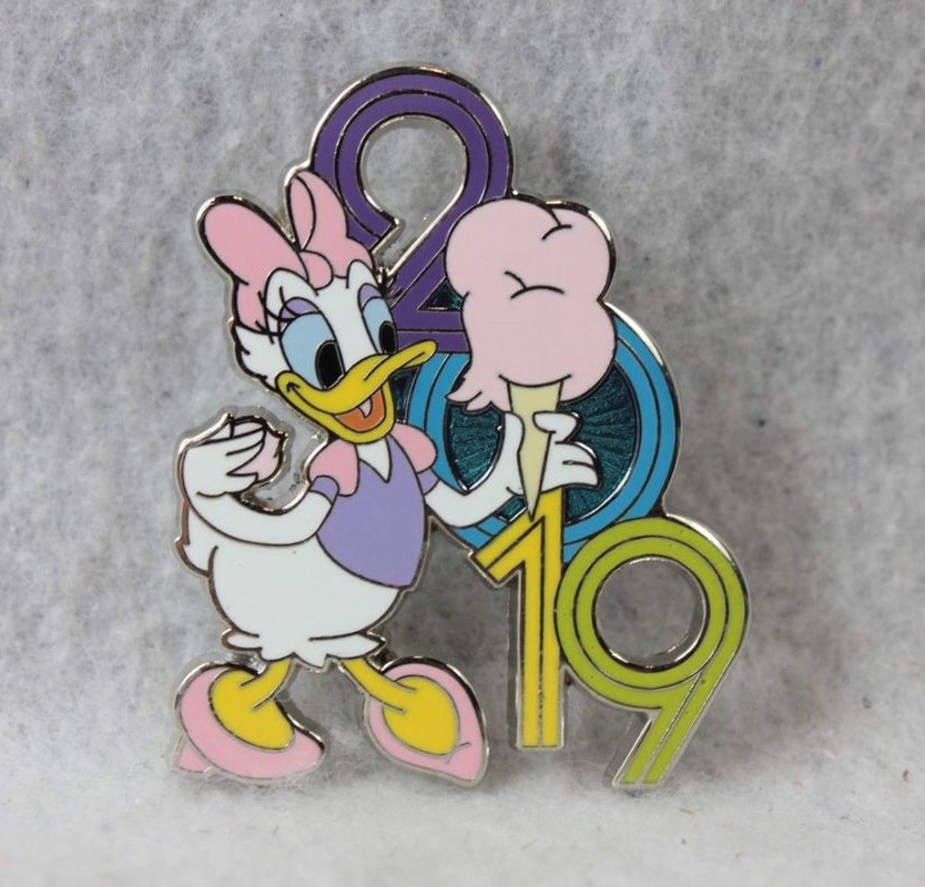 19190 - 2019 Dated Booster Set - Daisy Duck ONLY - 2019 Dated Year Pins
