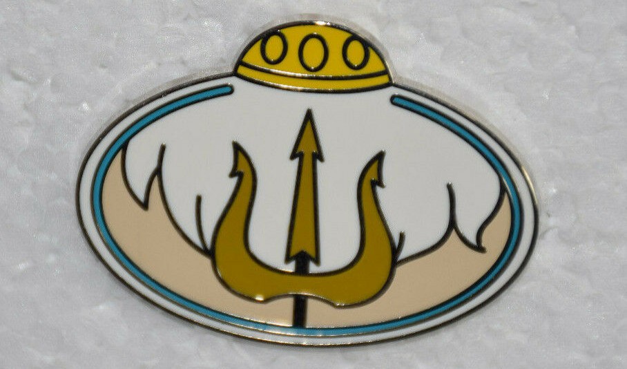 13046 - Cast Exclusive - King Triton - What's My Name Badge Mystery Set ...