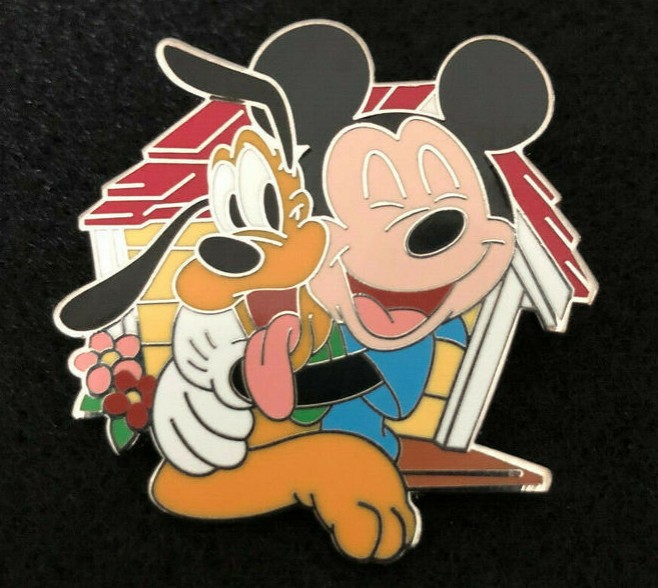 11847 - Mickey Mouse & Pluto - Disney Hugs Mystery Collection