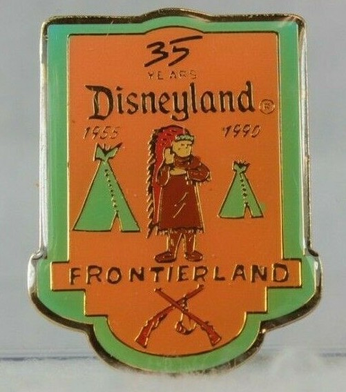 25686 - Frontierland - Cast Member 35th Anniversary Shield Set ...