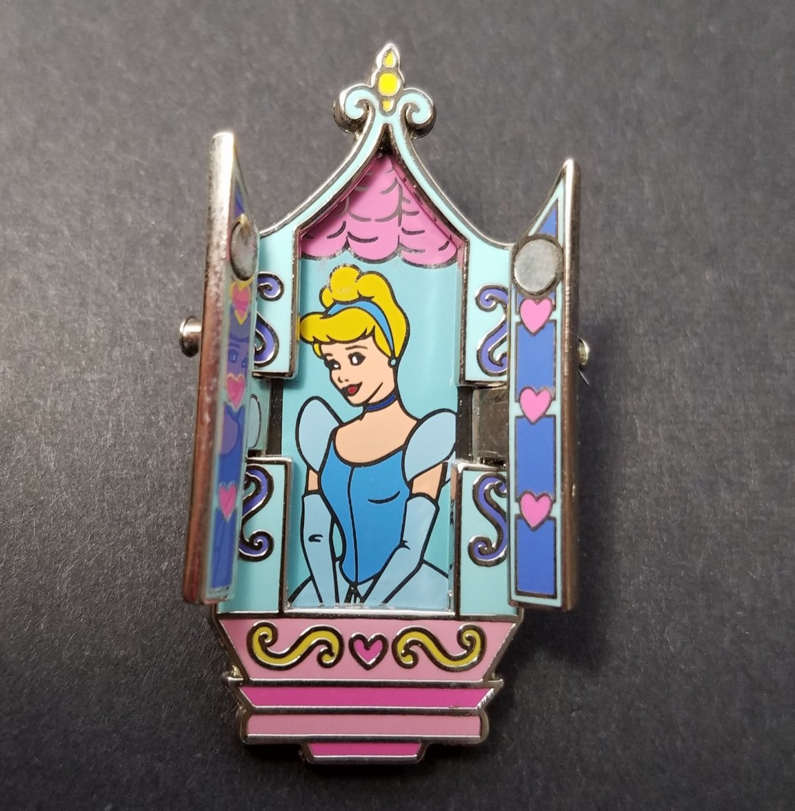 26623 - Cinderella - Princess Hinged Windows