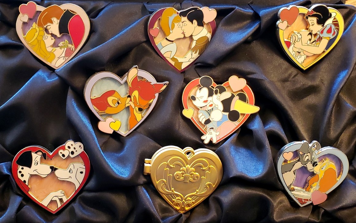 28268 - Complete Boxed Set - Disney Kisses Collection - Disneyland Resort Disney Pin