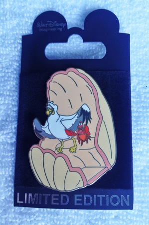 11529 - Scuttle with Sebastian - The Little Mermaid Clam Shell - Walt ...