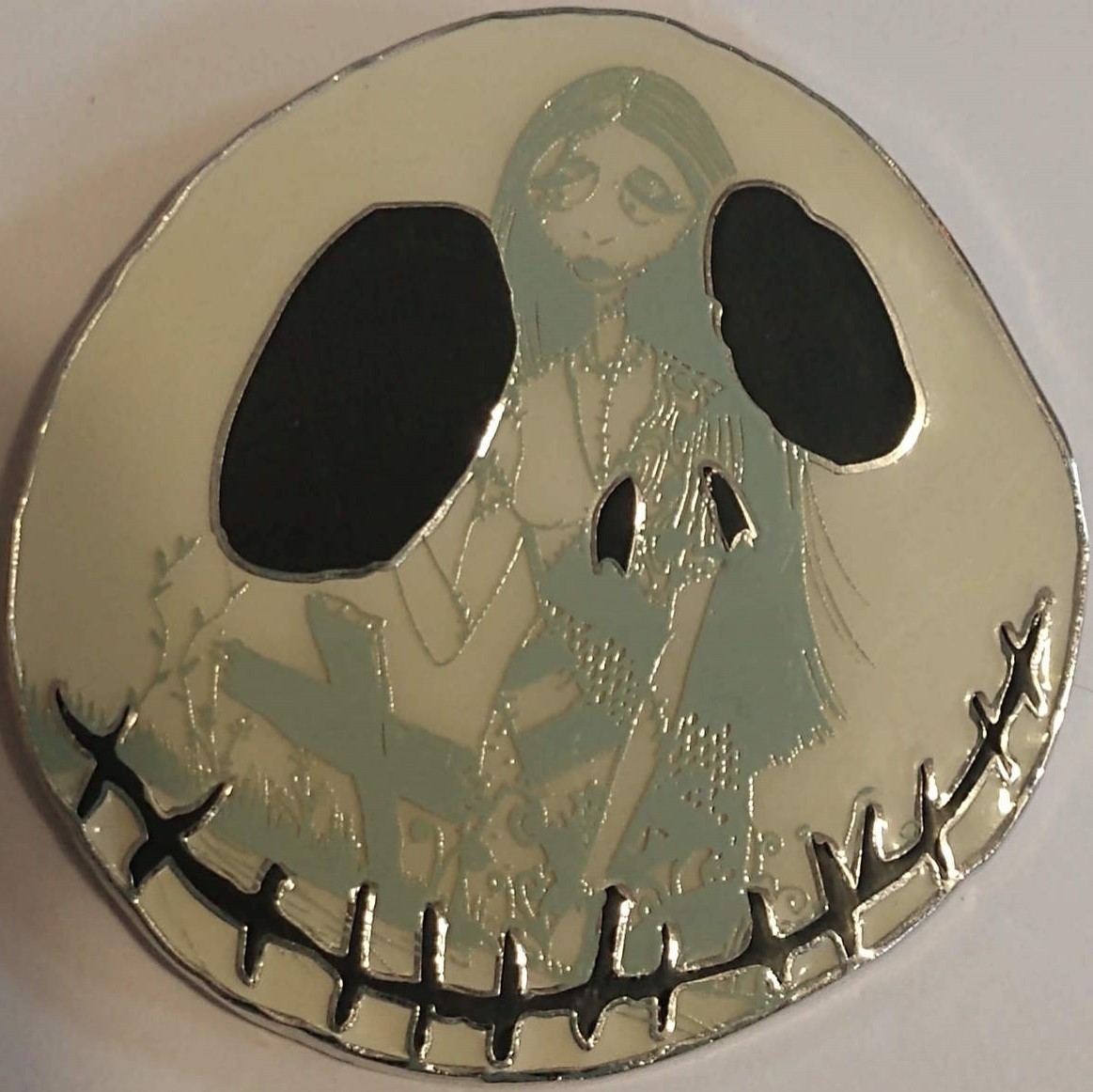 33108 - Glow in the Dark Jack Skellington Skull with Sally - Jack ...