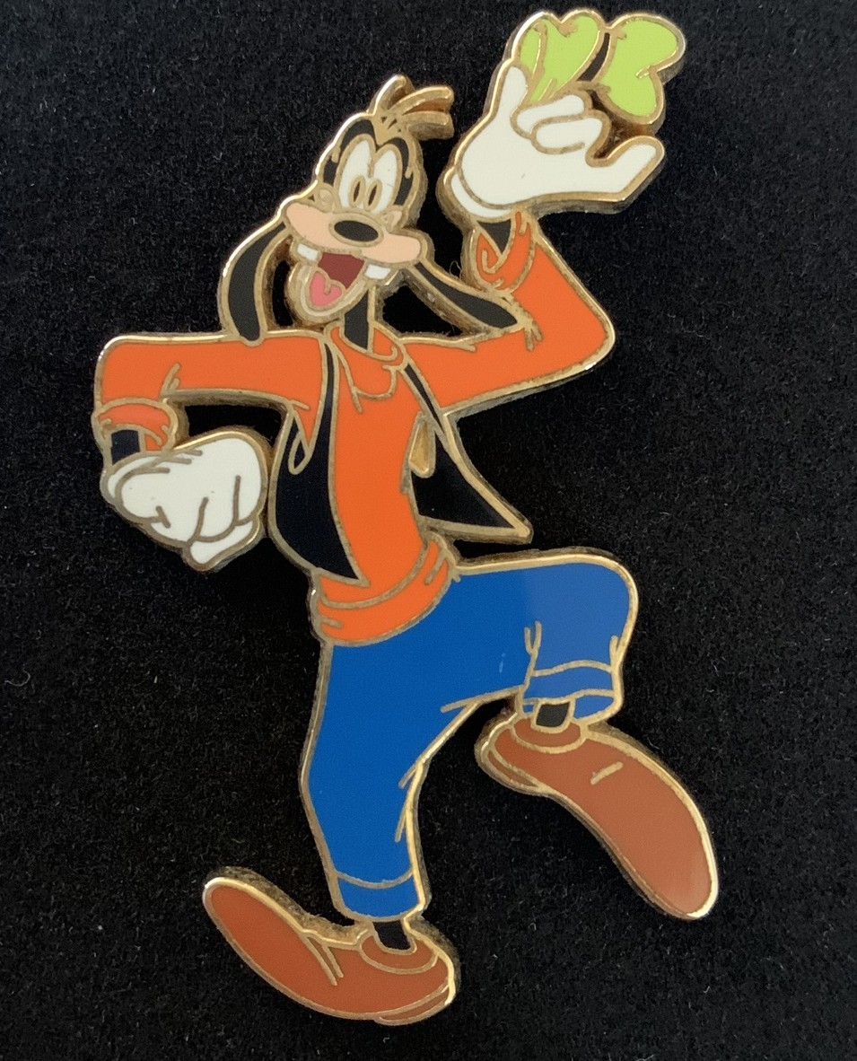 35192 - Goofy Tipping his Hat - Goofy