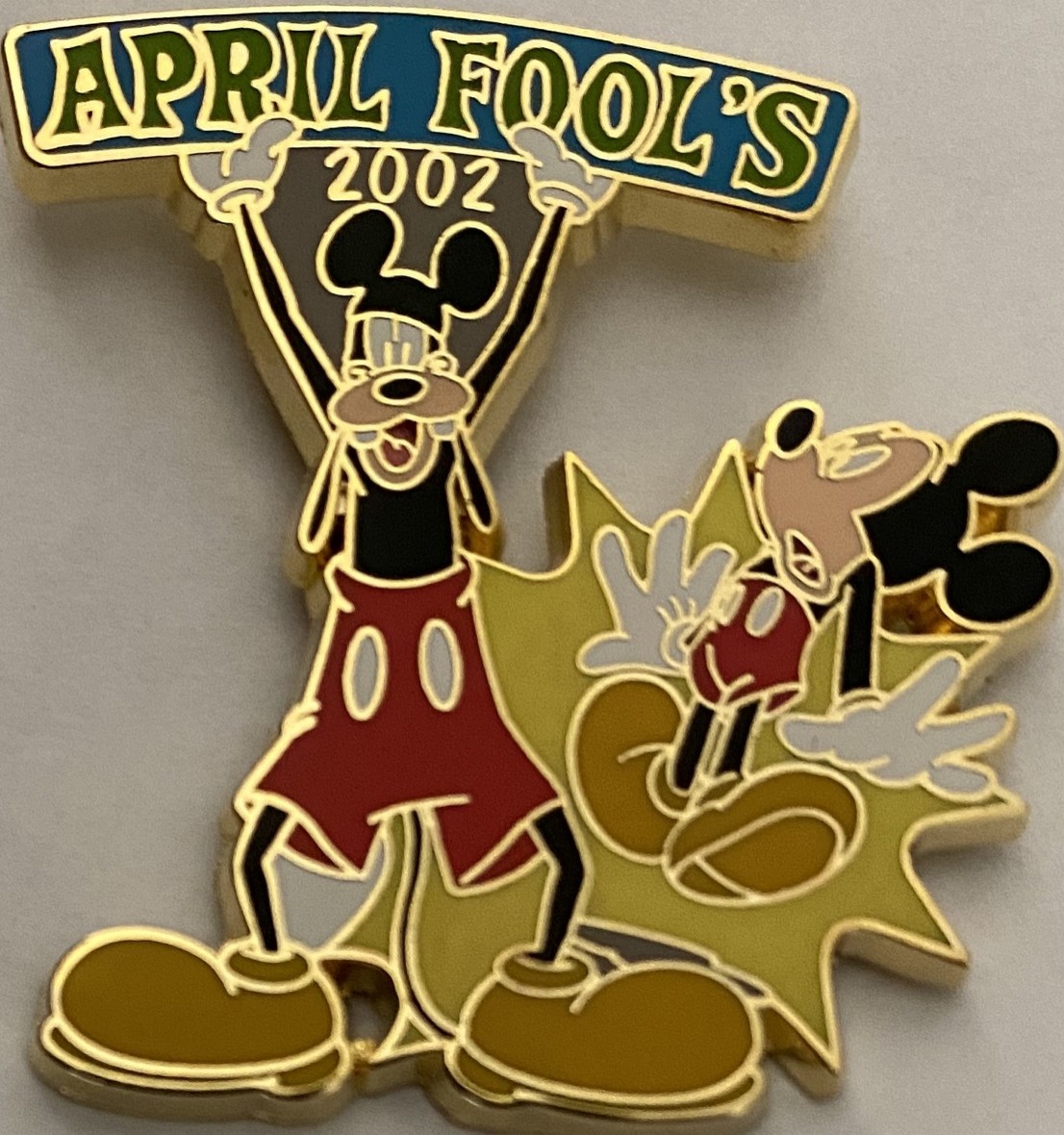 35353 - Goofy and Mickey - April Fool's Day - Disney Store US Disney Pin