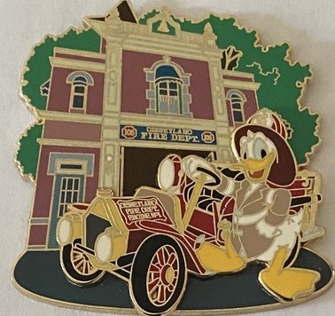 36298 - Firefighter Donald Duck at the Disneyland Fire Department ...