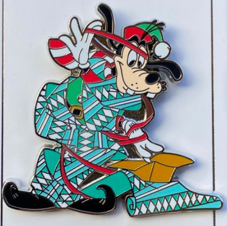 Goofy Elf Helper - Disney Parks - 'Twas the Night Before Christmas ...