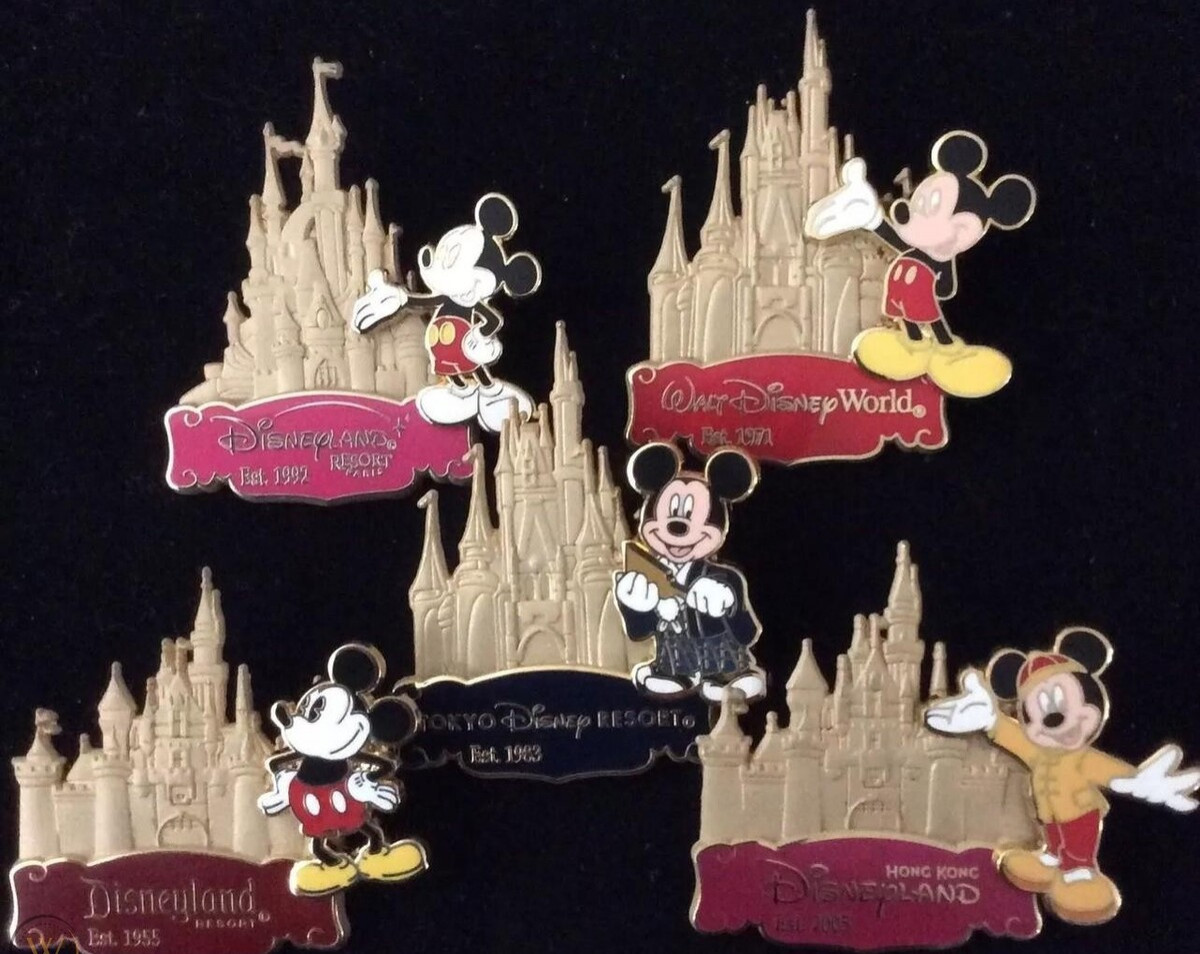 38089 - Mickey and Castles Pin Set - Gold Card Collection - Golden Castles