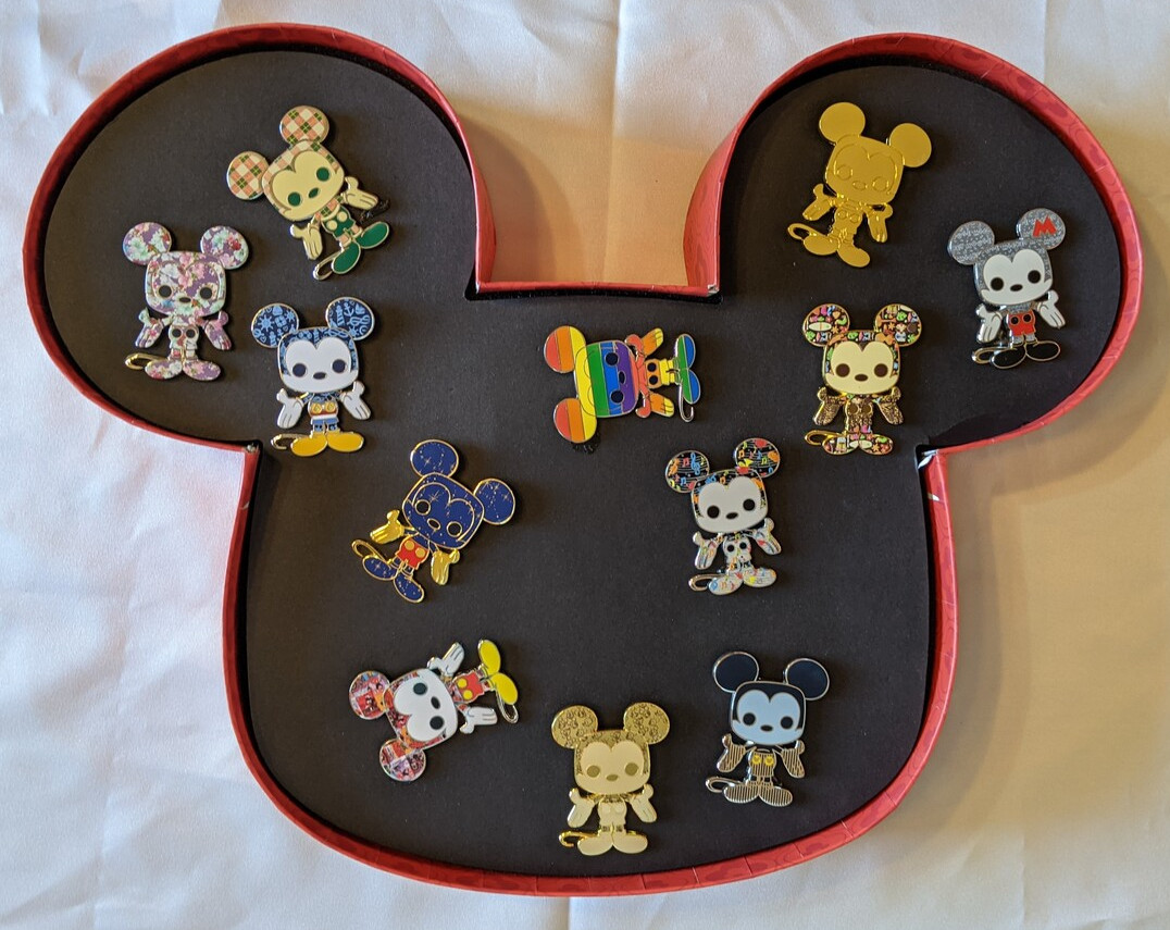 39362 - Funko POP! Loungefly - Year of The Mouse 12 Pin Set - Funko POP ...