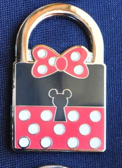 2476 - Minnie Mouse - Character Lock Collection