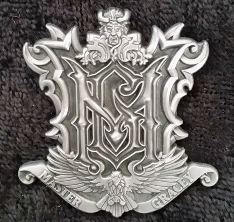 2531 - Master Gracey Crest ONLY - Haunted Mansion 2014 Booster Set