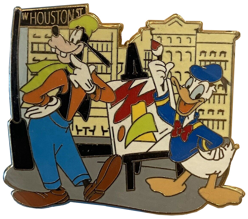 42987 - W Houston - World Of Disney (NYC) - Disney Store US Disney Pin