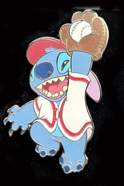 54102 - Fielder - Stitch Baseball - Disney Auctions Disney Pin