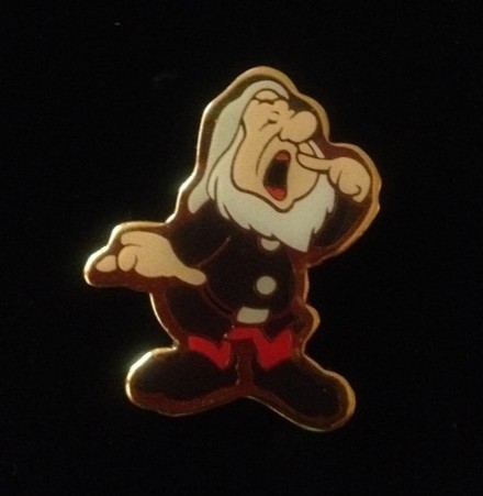 25870 - Sneezy - Snow White and the Seven Dwarfs - 8 pin set - Misc ...
